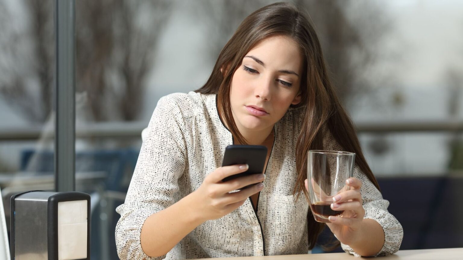 19 Ways to Tell You’re Being Overly Clingy in Your Relationship ...