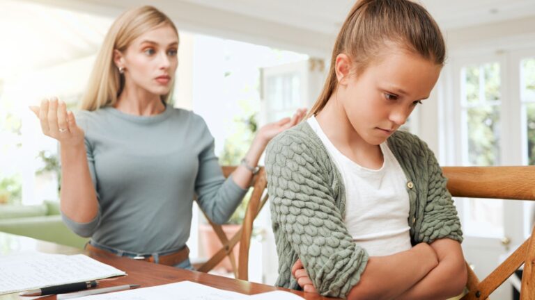 18 Early Warning Signs Your Child Might Pose a Danger - SOCIETEMAG.com
