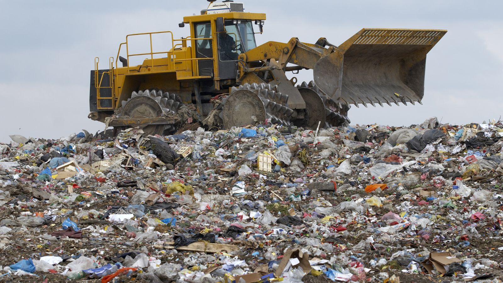 18 High-Paying Jobs No Salary Can Make Attractive - SOCIETEMAG.com