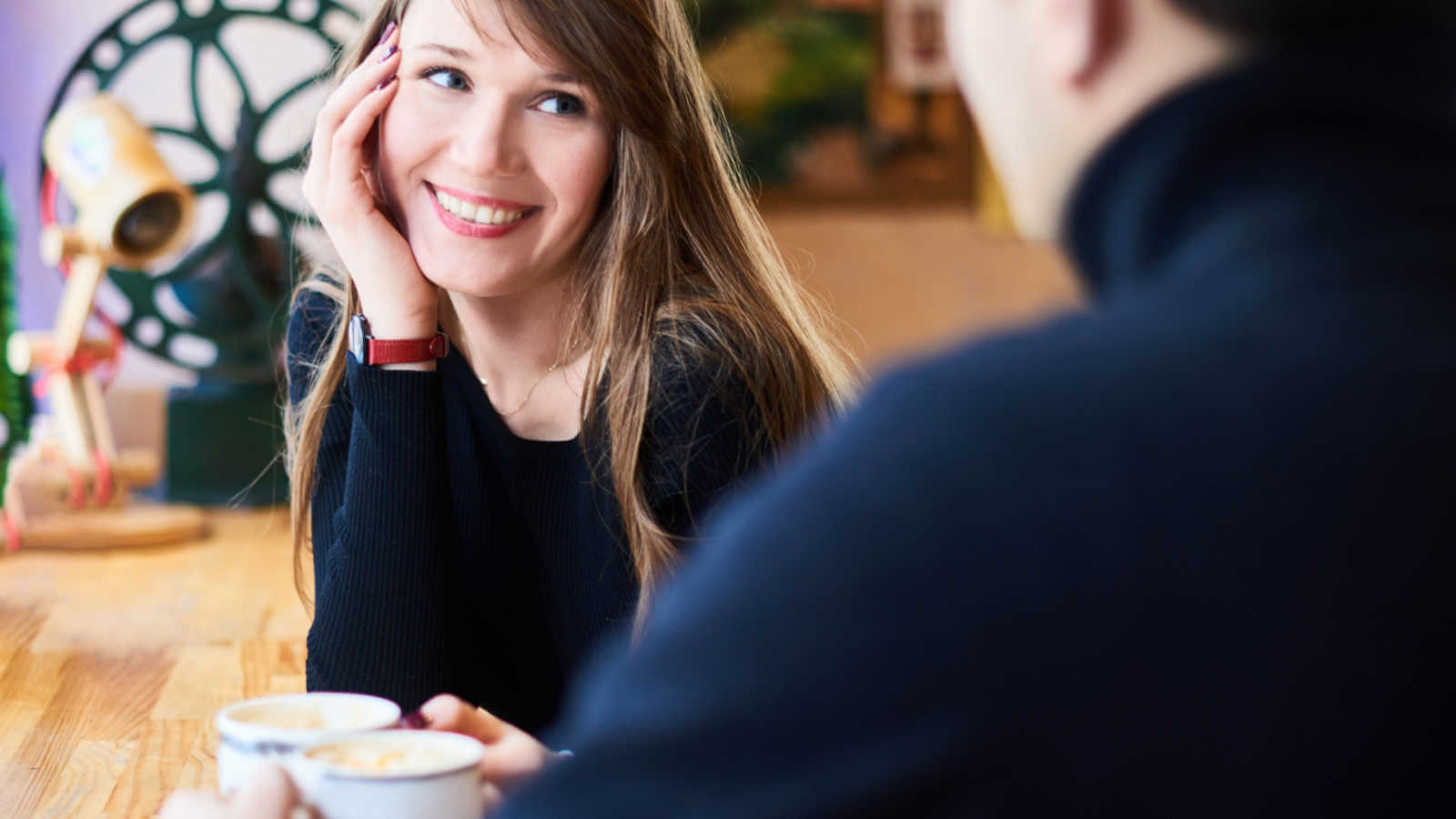 18 Old-Fashioned Dating Rules That Thankfully Disappeared - SOCIETEMAG.com