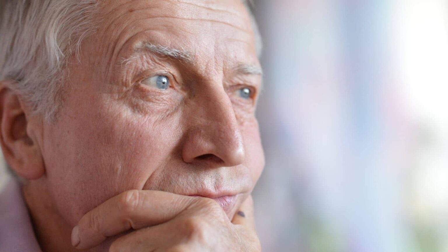 18 Factors That Make Older Men Reluctant to Socialize - SOCIETEMAG.com