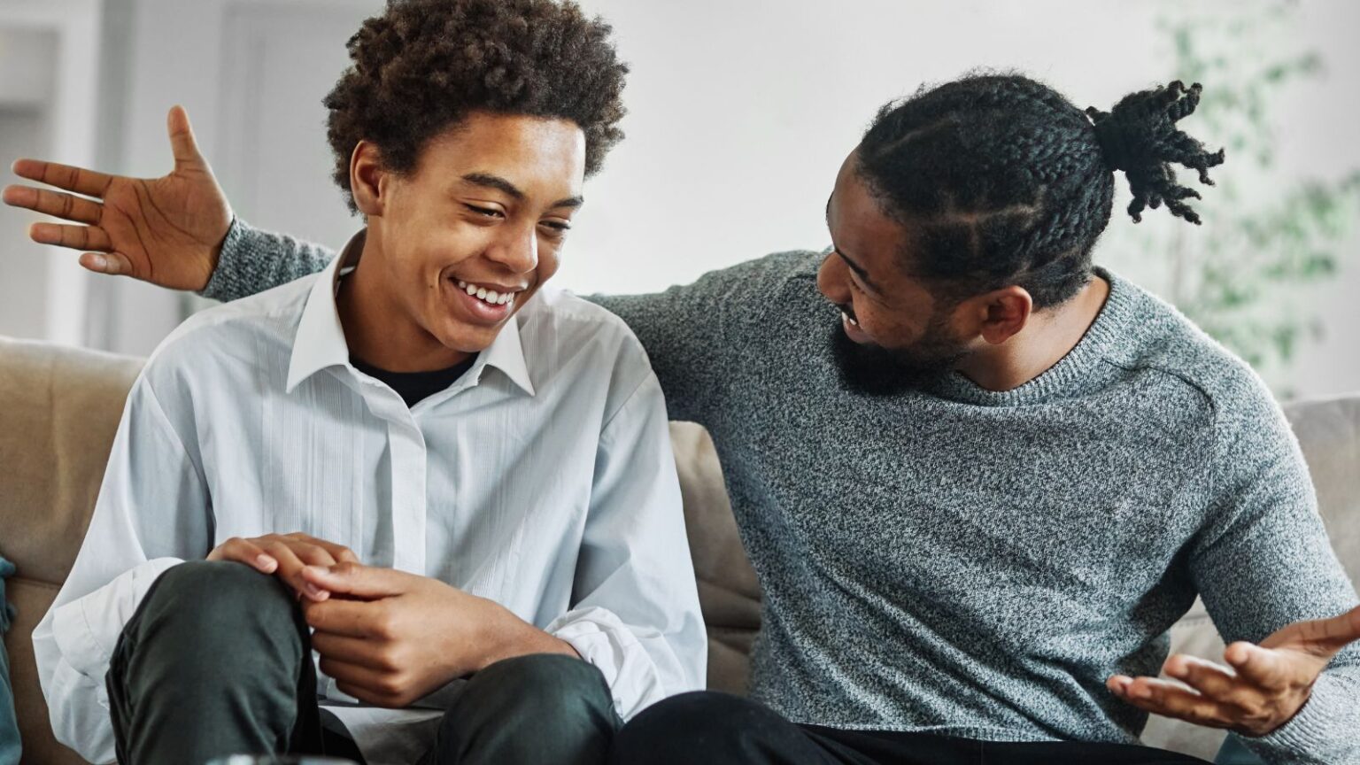 18 Behaviors That Show an Adult Lacks Class - SOCIETEMAG.com