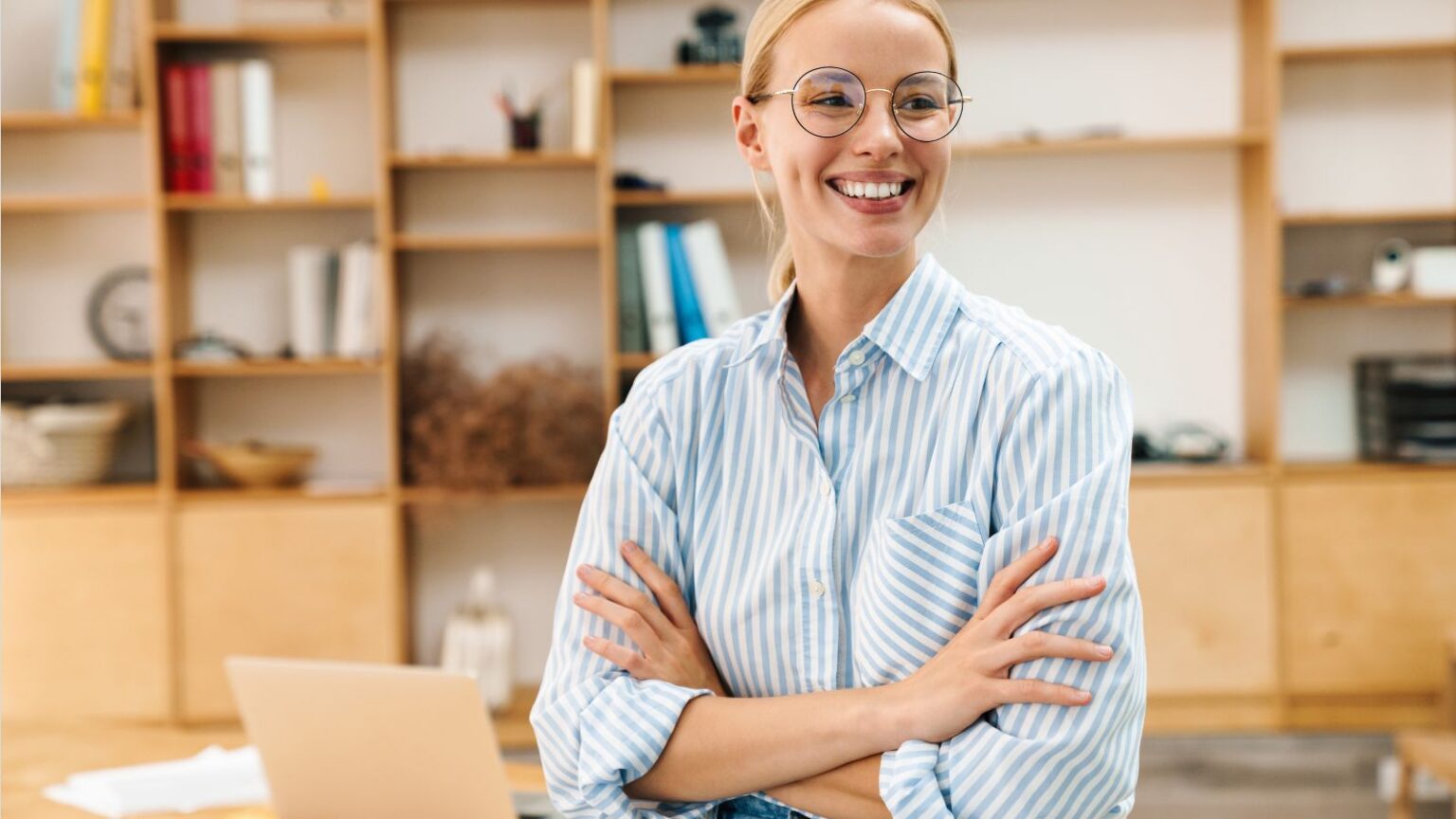 18 Behaviors Branded as Low-Class by Society - SOCIETEMAG.com