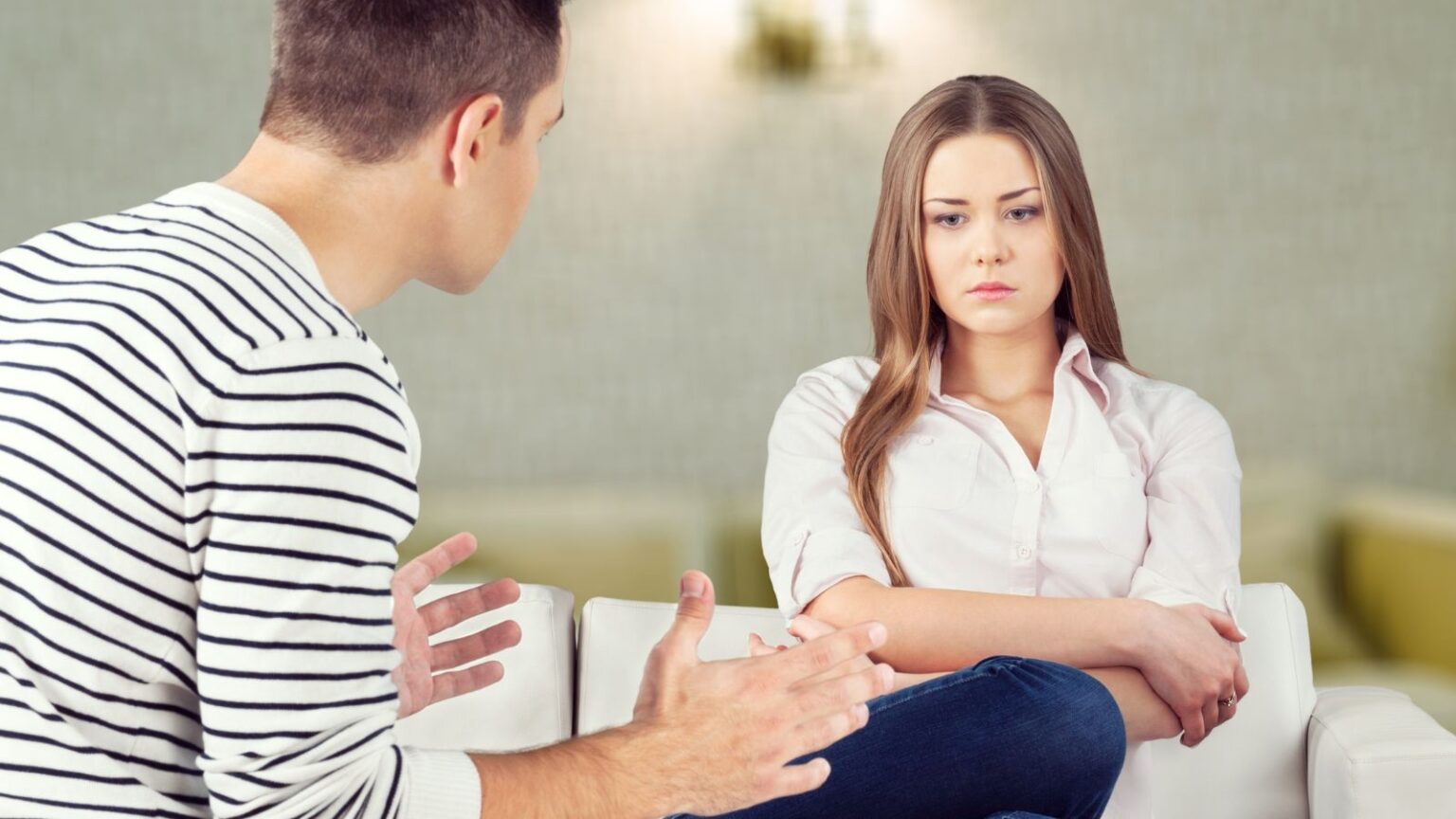 18 Indicators That Someone May Not Be a True Friend - SOCIETEMAG.com