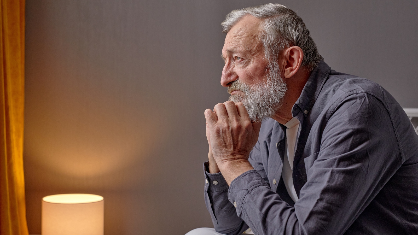 18 Factors That Make Older Men Reluctant to Socialize - SOCIETEMAG.com