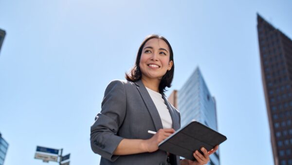 21 Characteristics That Define an Alpha Female - SOCIETEMAG.com