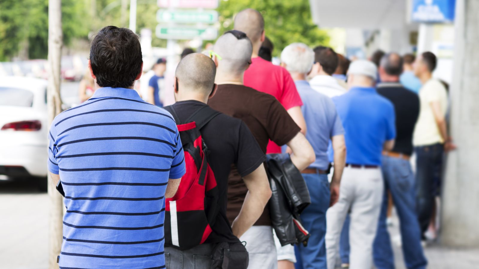 18 Signs Your Etiquette and Manners Need Improvement - SOCIETEMAG.com