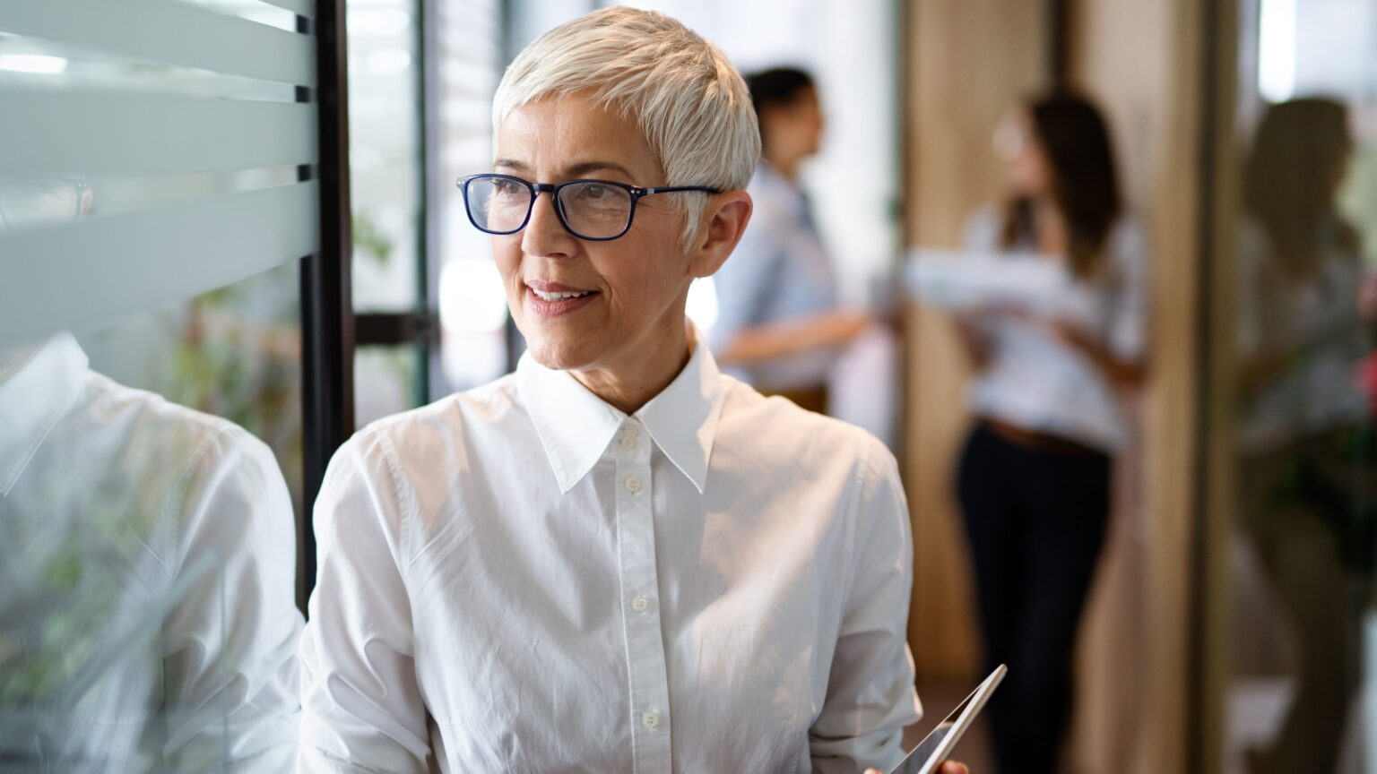 21 Characteristics That Define an Alpha Female - SOCIETEMAG.com