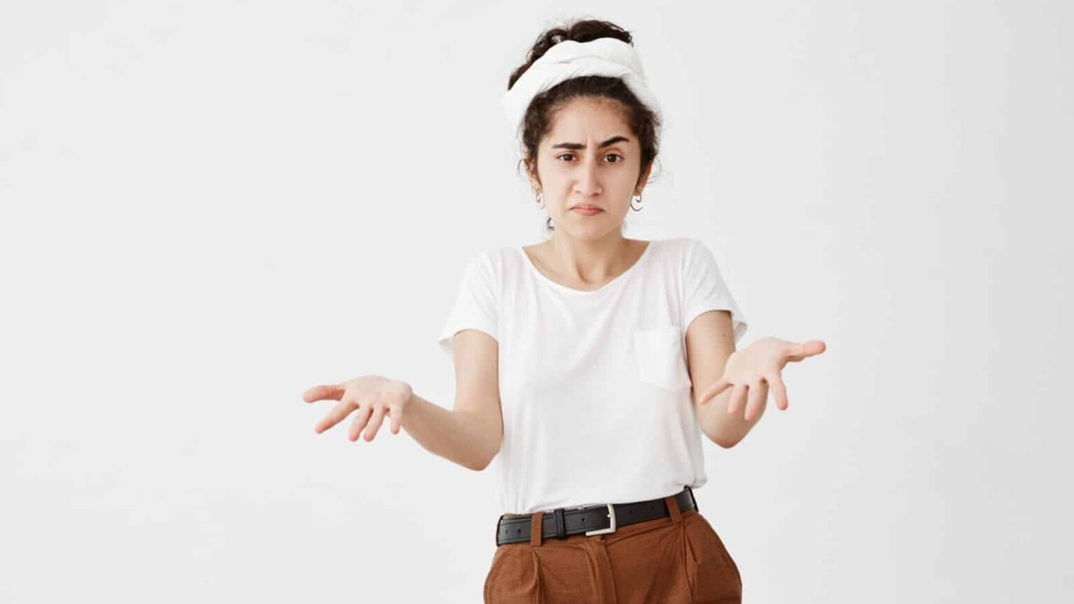 20 Overused Millennial Phrases Everyone's Tired Of Hearing - SOCIETEMAG.com