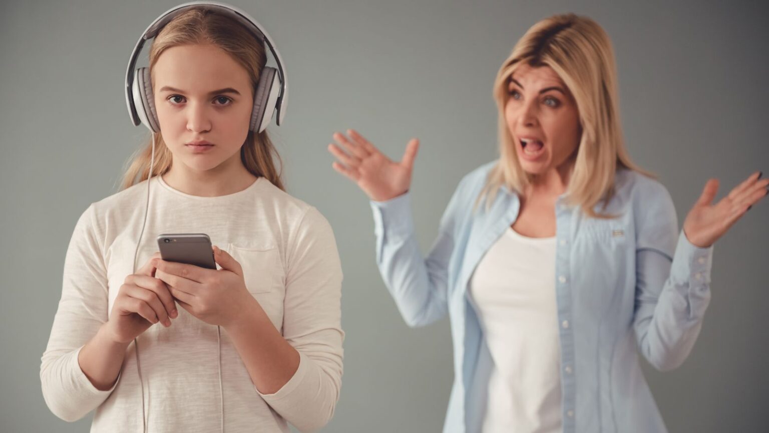 18 Quiet Signs Your Teen May Be Asking for Help - SOCIETEMAG.com