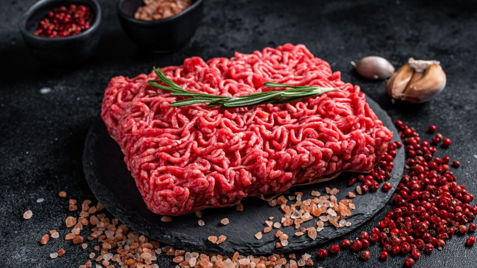 18 Expired Food Items You Must Throw Away Immediately - SOCIETEMAG.com