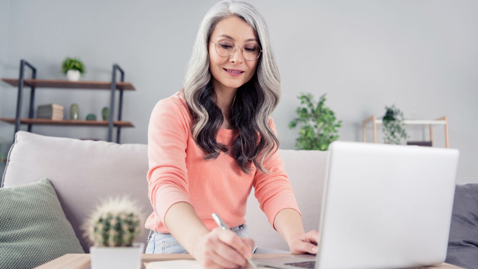 21 Characteristics That Define an Alpha Female - SOCIETEMAG.com