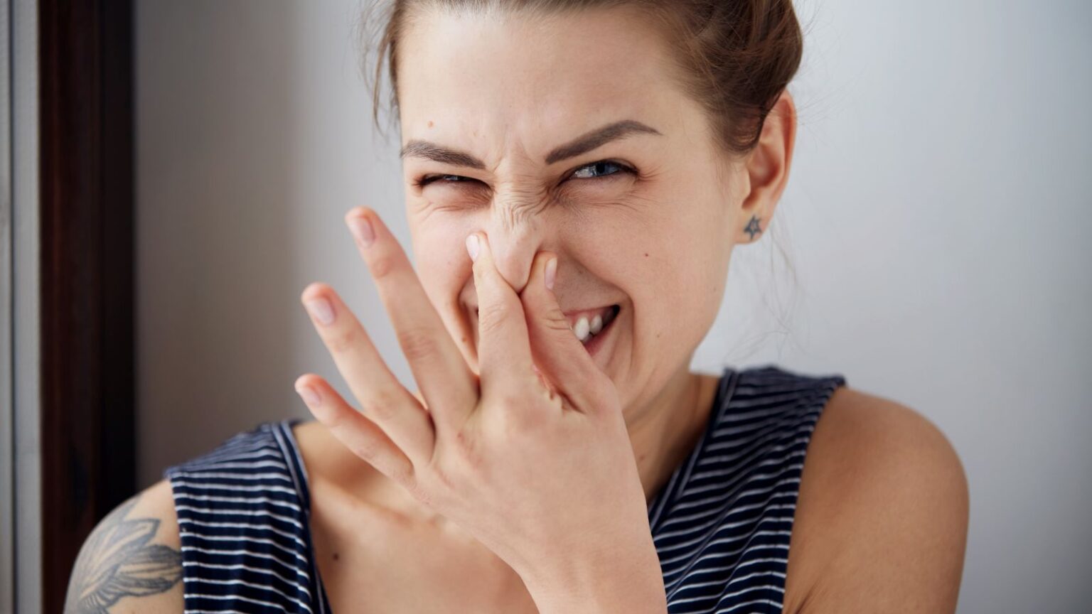 Combating ‘Old People Smell’: Causes and 18 Tips to Keep It at Bay ...