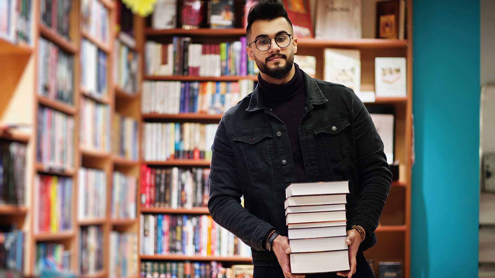 18 Behaviors of Average Intelligence Folks Pretending to Be Super Smart ...