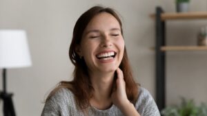 20 Embarrassing Things We All Do (But Won't Admit) - SOCIETEMAG.com