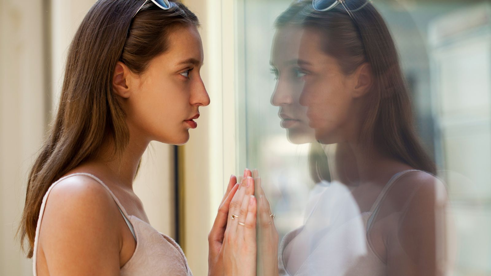 20 Embarrassing Things We All Do (But Won't Admit) - SOCIETEMAG.com