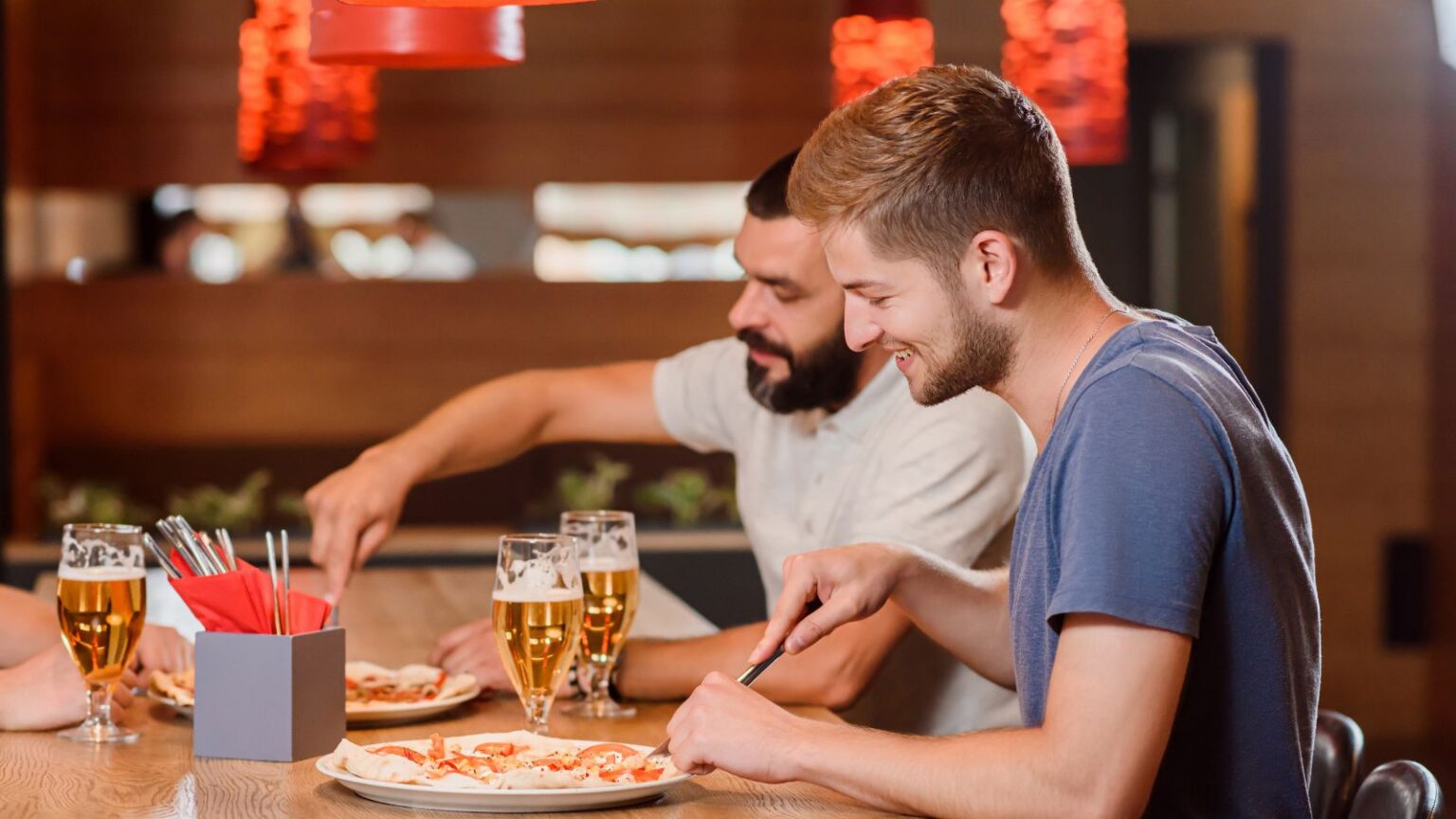 18 Table Manners You Might Be Getting Wrong - SOCIETEMAG.com